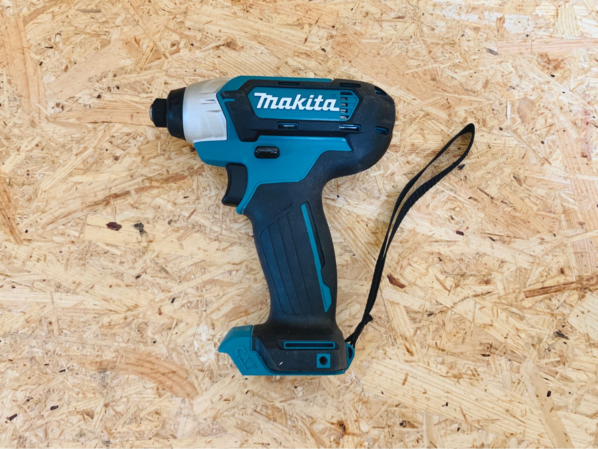 【インパクトの入門機】TD110D評価レビュー_マキタ充電式10.8Vインパクトドライバ_TD110DZ/TD110DSHSW ...